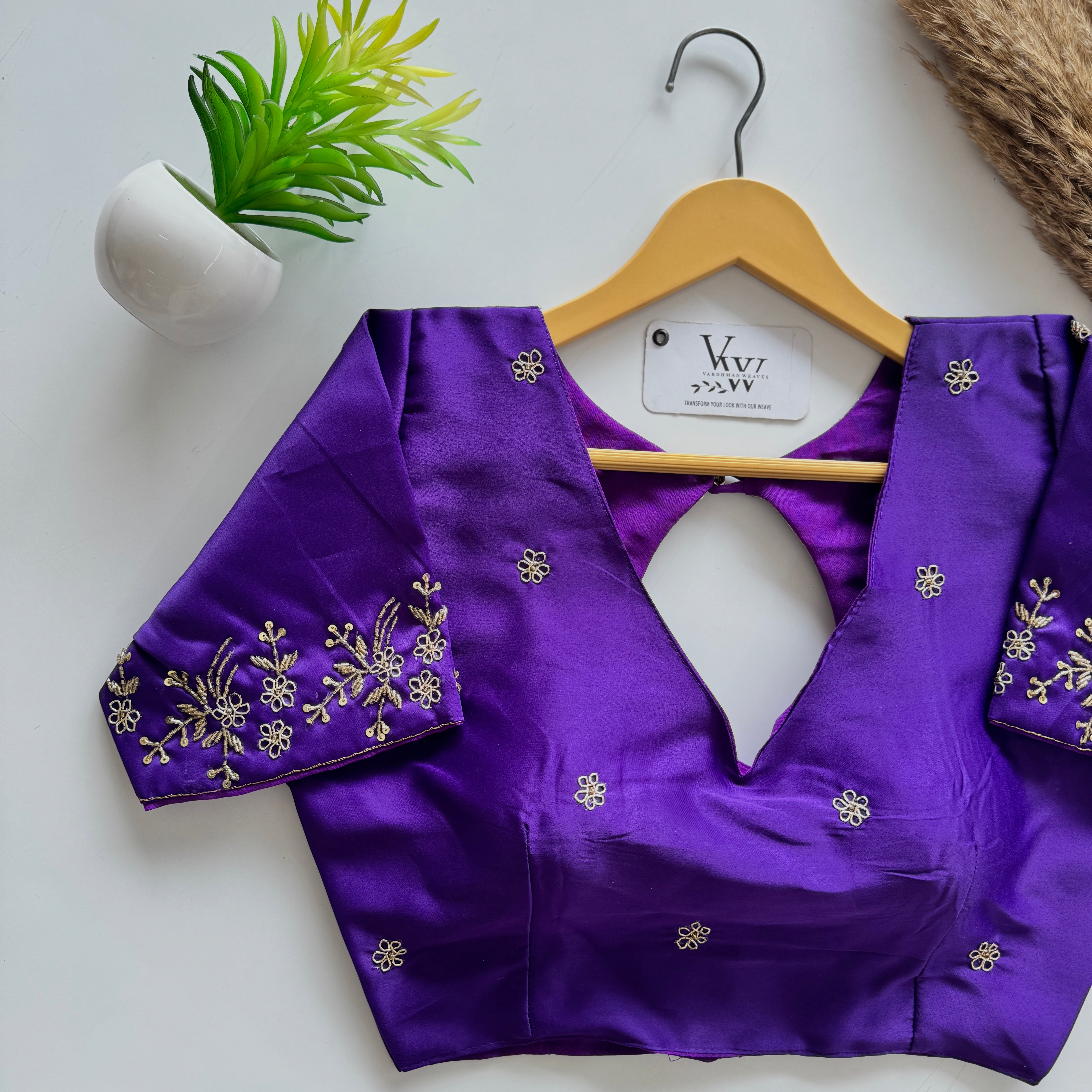 Royal Touch: Heavy Handwork Blouse – vardhman weaves